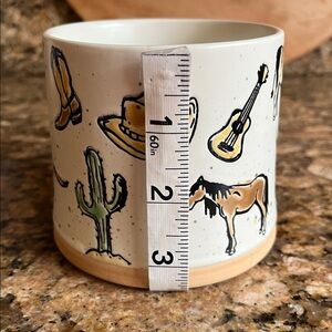 Spectrum Designz | Dining | Nwt Spectrum Designz Western Icon Embossed ...